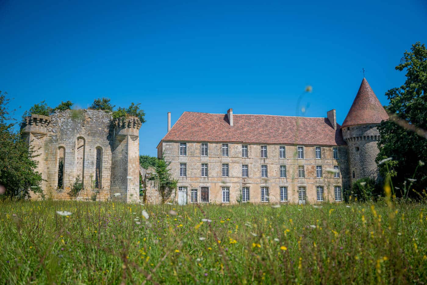 Cap sur la superbe abbaye de la Réau | Tourisme en Vienne